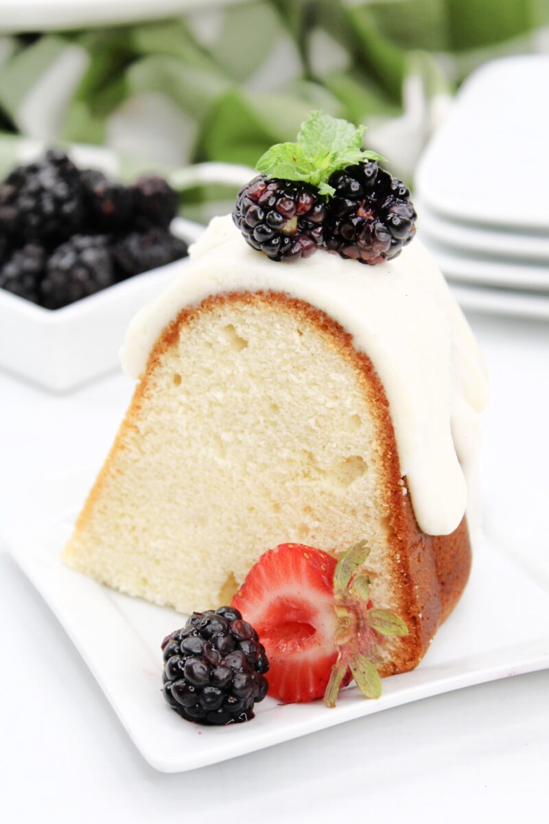 Unique White Wine Cake That Everyone Will Love - Bundt Pan Recipes