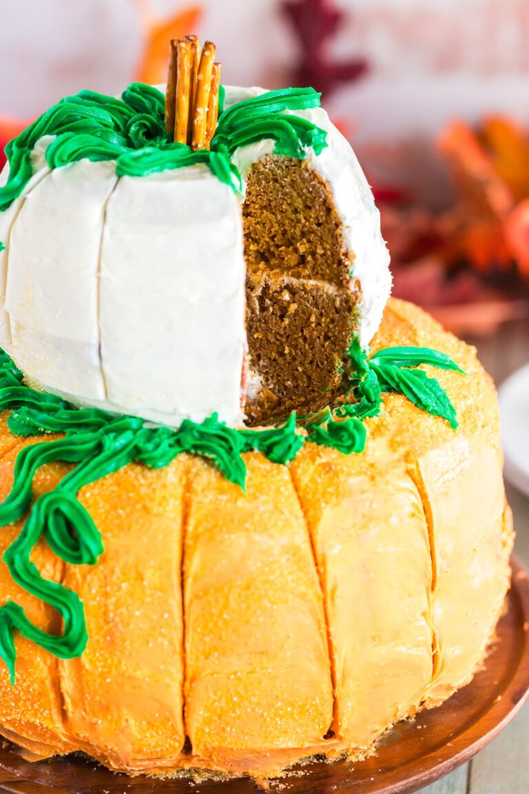 Make This Stunning Pumpkin Bundt Cake For Fall - Bundt Pan Recipes